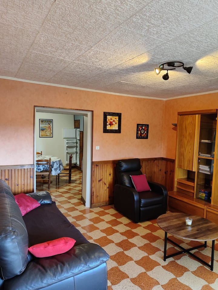 Chez Marlène Et Pierre 
Maison Au Cœur Du Village - Tarn