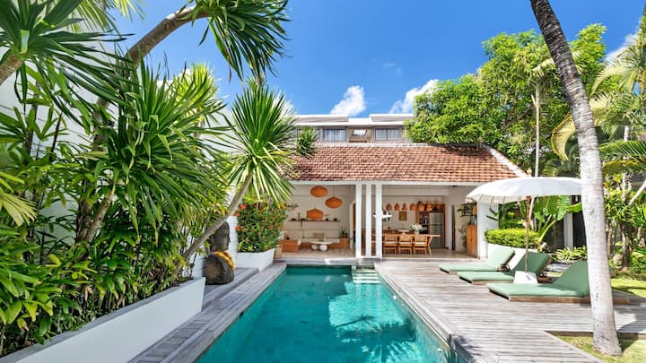 Best Deal • Homey Villa In Central Semninyak - Seminyak