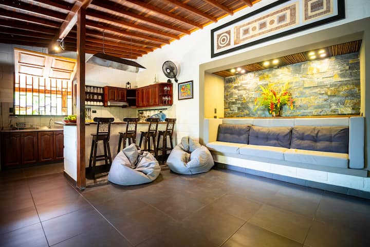 Hermosa Casa De Campo Y Cabañas En Barbosa - Barbosa