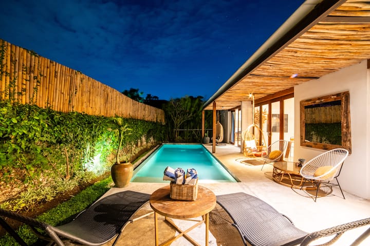 Stunning Modern 2br Architectural Villa In Canggu - Canggu