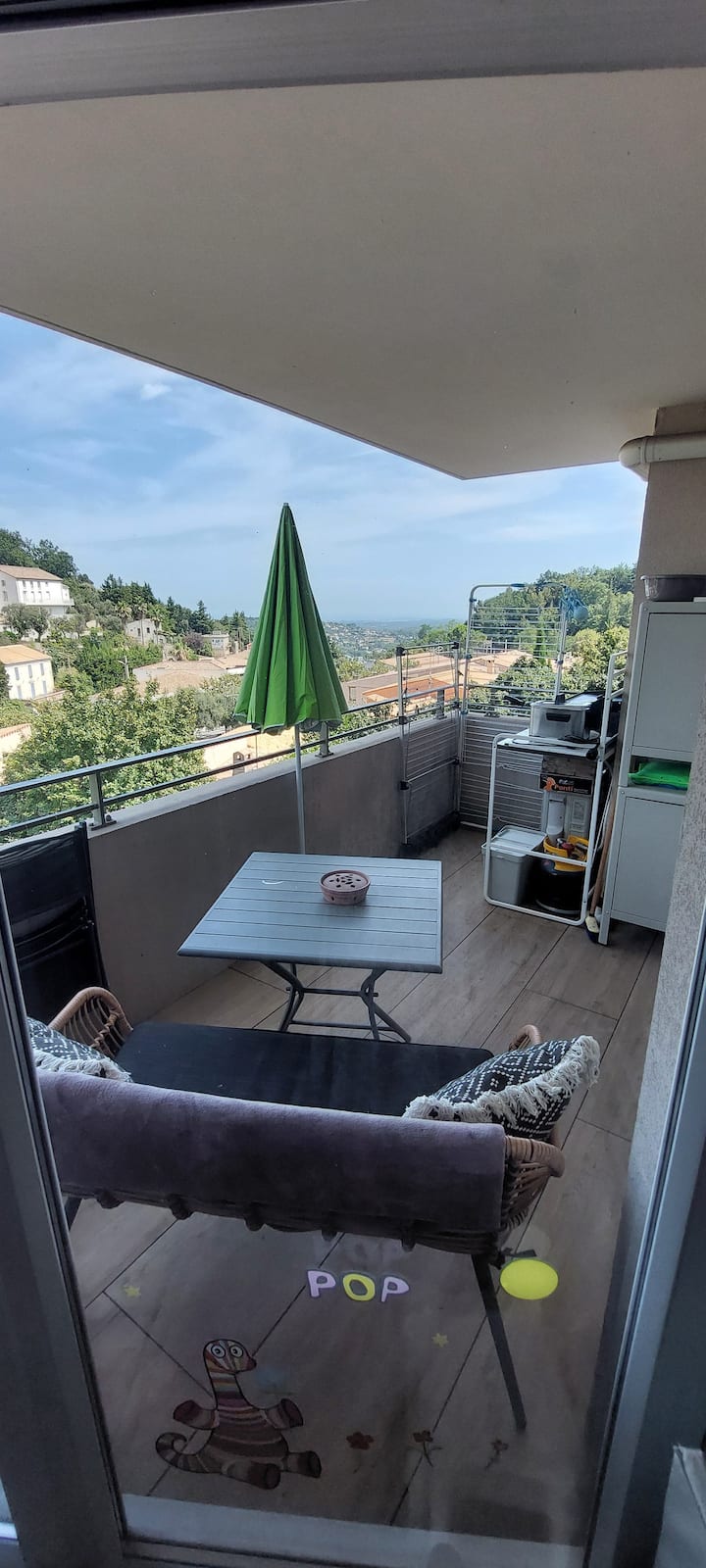 Superbe 3 Pièces En Résidence Avec Parking Gratuit - Alpes-Maritimes