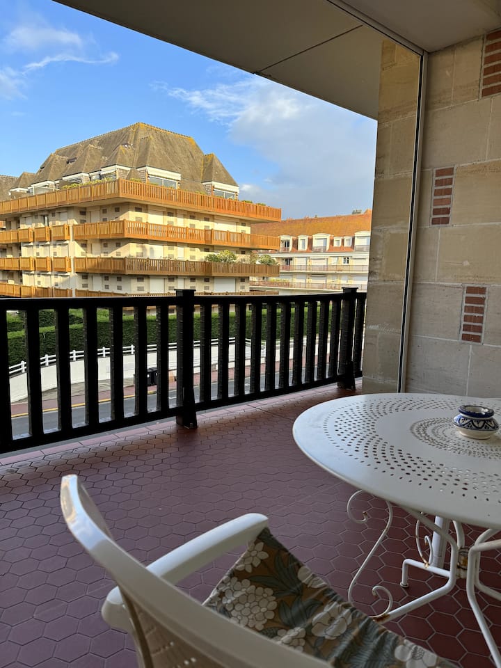 Beau 2 Pièces Spacieux à Deux Pas De La Plage - Deauville