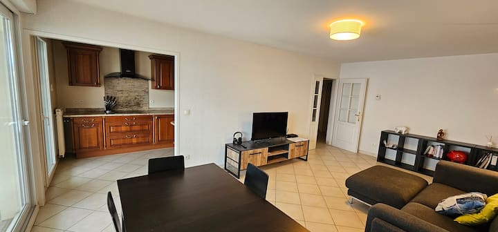 Appartement 80m2 Et Parking Proche Aéroport/genève - Ferney-Voltaire