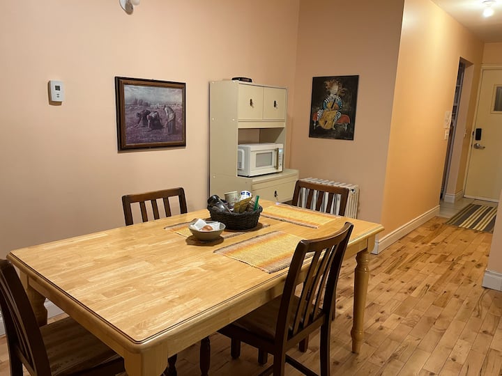 Accessible Farmstay - Upper Suite - St. George