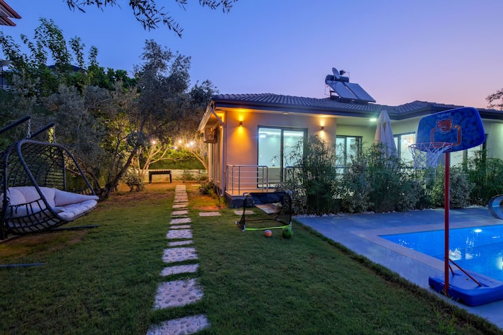 Havuzlu, Jakuzili Ve Saunalı Villa - Fethiye