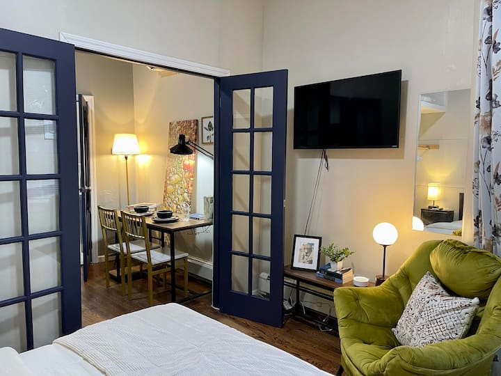 Cozy Luxury Studio Staycation - Brooklyn By Train - Brooklyn, NY