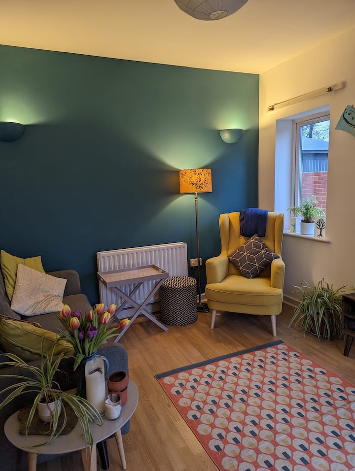 Lovely 2 Bedroom, Child-friendly Flat With Garden - Londres