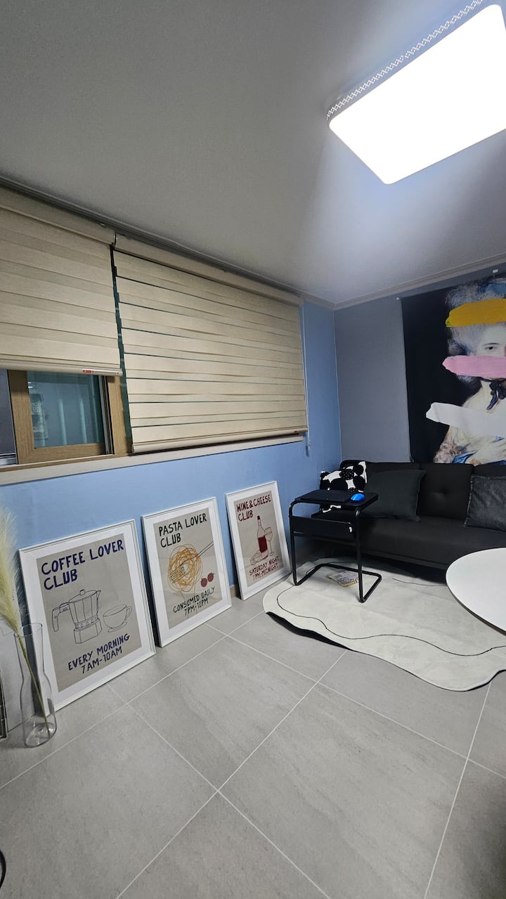 Snustation 2min/clean/cozy Special Double Room - Seoul