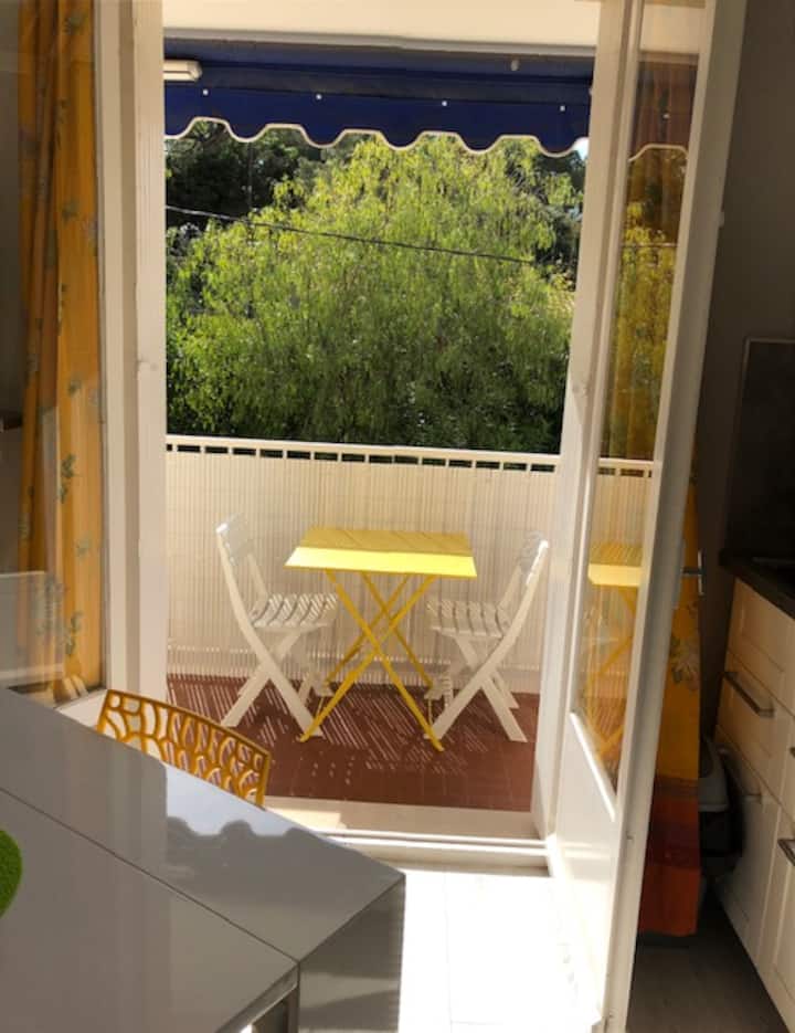 T2 Dans Un Quartier Calme, à 5min à Pied De La Mer - La Seyne-sur-Mer