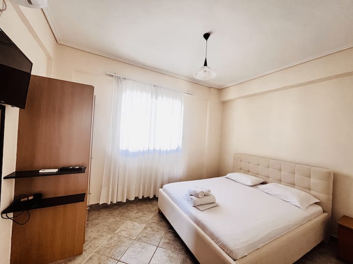 Comfy & Charming ~ 5star Location ~ Big Balcony - Saranda