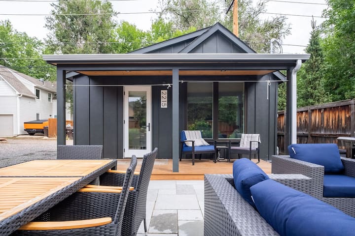 Adorable 1 Bedroom Guest Cottage W/ Parking, Porch - Boulder, CO