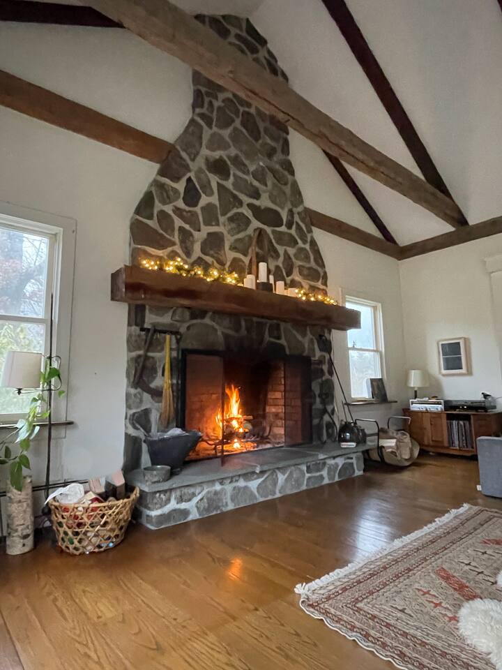 Country Escape W/ Trails, Fireplace, Pool & Sauna - Nassau, NY