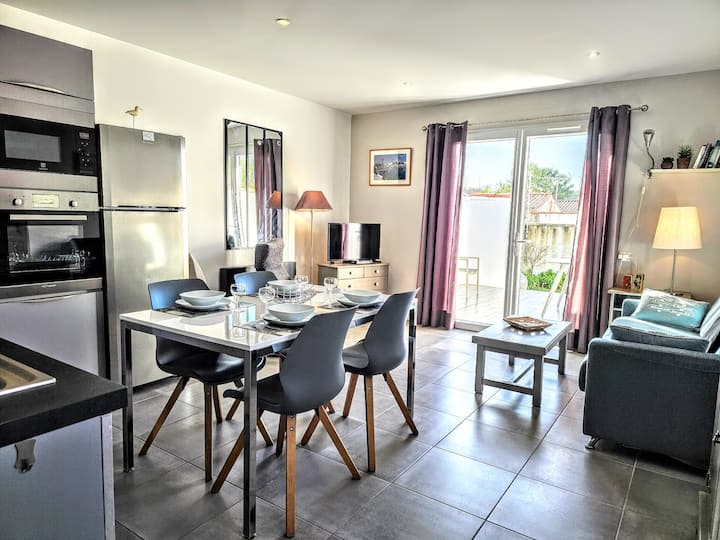 Petite Maison Confortable Avec Jardin...(a) - La Flotte