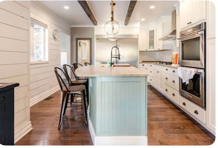 Luxury Cottage- 10 Beds- Home Gym- Garage - Springfield, MO