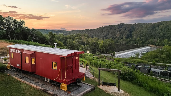 Train Caboose W/ River Views <.5 Mi To Downtown - Lynchburg, VA