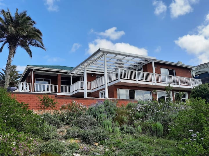 Generous Hillsidevilla With Seaview - Still Bay