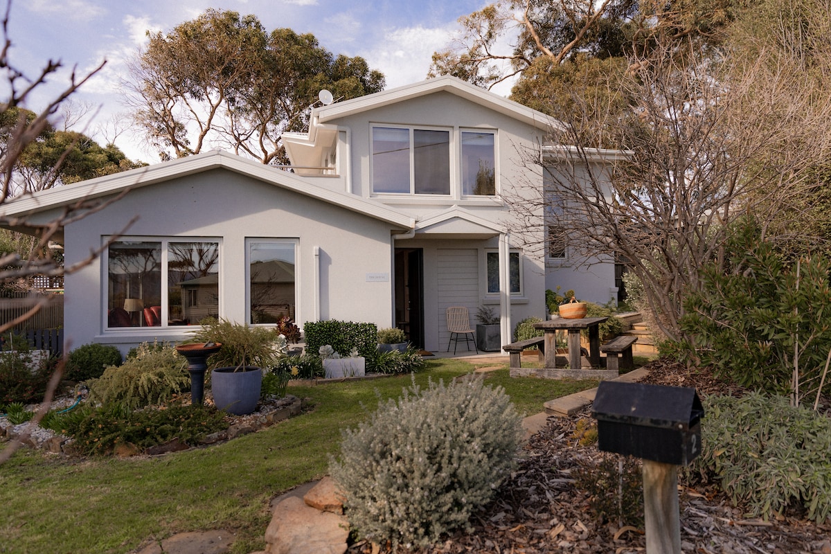 The House | Cod Rock Point - Houses for Rent in Bicheno, Tasmania ...