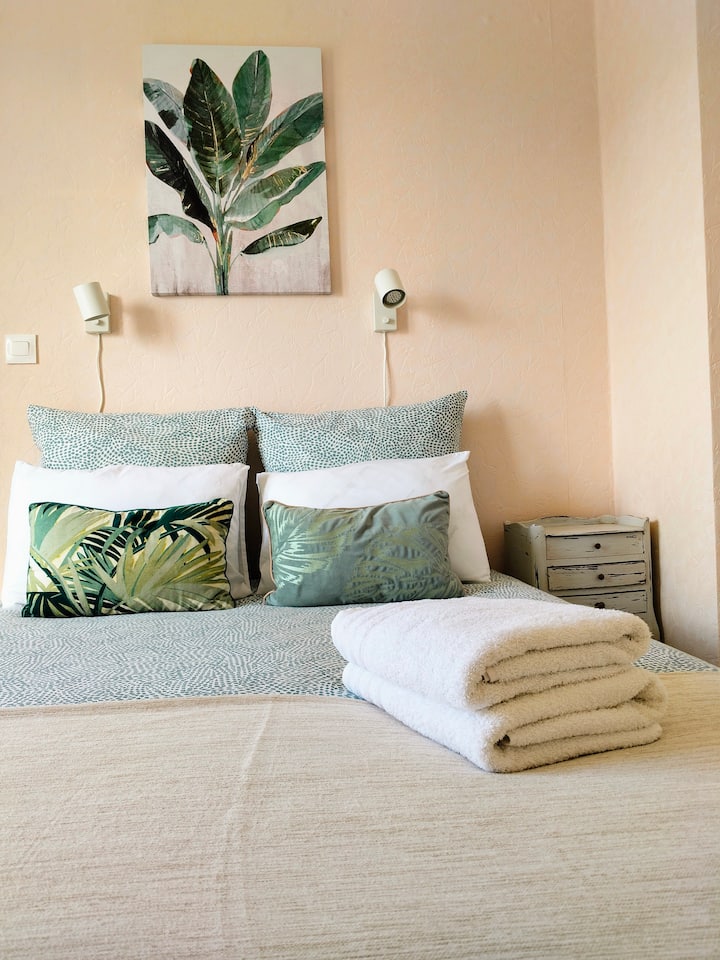 Bel Appartement Refait à Neuf, Calme Et Ensoleillé - Cabourg