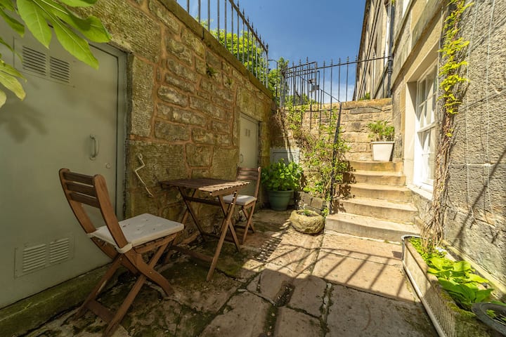 Top-rated Central Apartment In Historic Street - Edimburgo