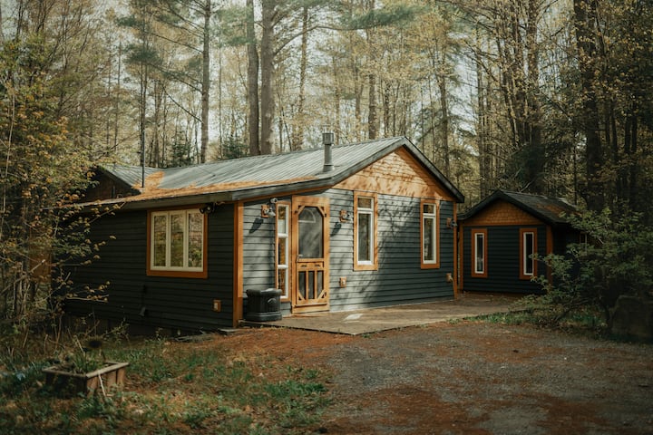 The Doma Lodge - Cozy Muskoka Cabin In The Woods - Huntsville