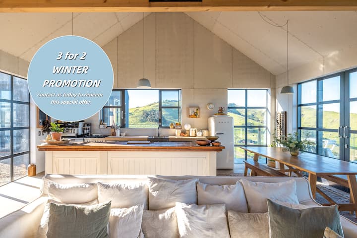Loft & Workroom, Woodside Bay | Be My Guest - Maraetai