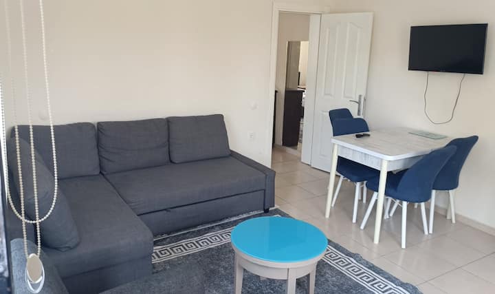 One Bedroom Ground Floor Apartment Sleeps 6 - Konyaaltı