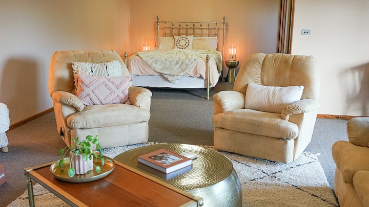 Rural Guest Suite On 20 Acre Retreat W/ Firepit - Gold Coast