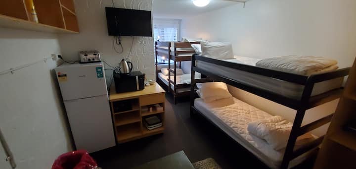 Centrally Located 4 Share Bunk Room With Ensuite - Falls Creek