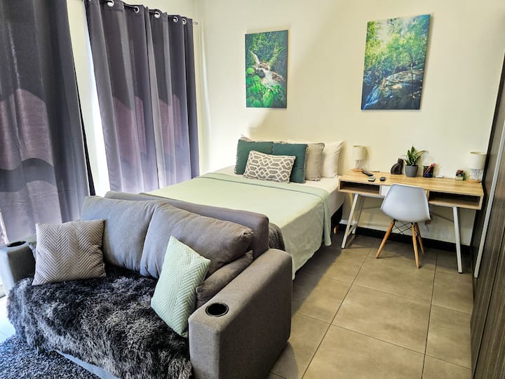 Cozy & Modern Condo.security 24/7 5 Min To Airport - Alajuela