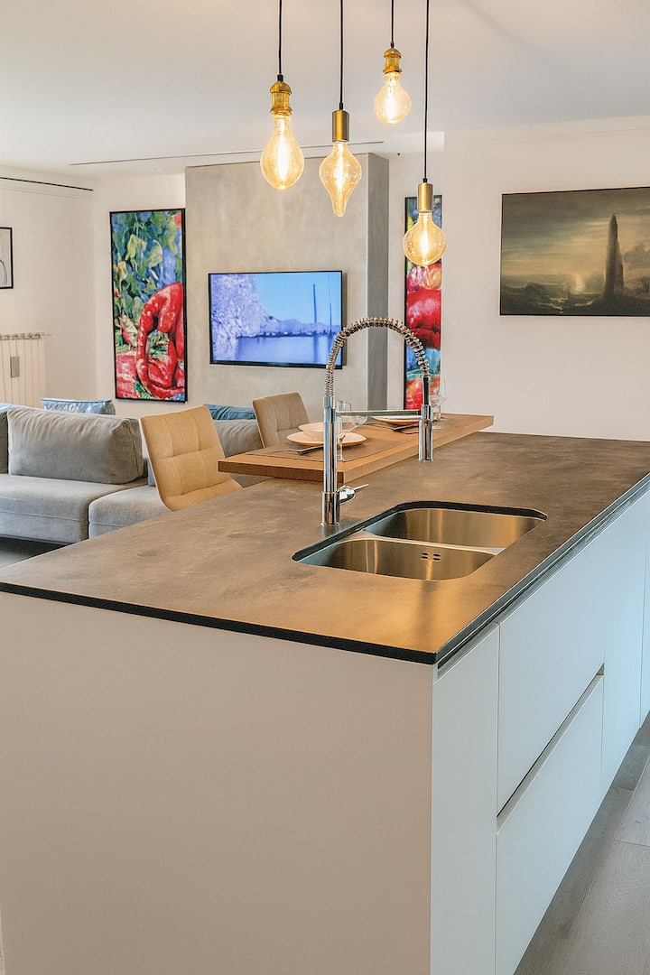 Suite Enes – City-center Stay With Terrace View - Trieste