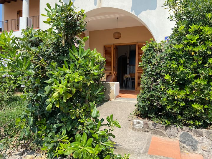 Appartamento Incantevole Con Patio Nel Verde - Lipari