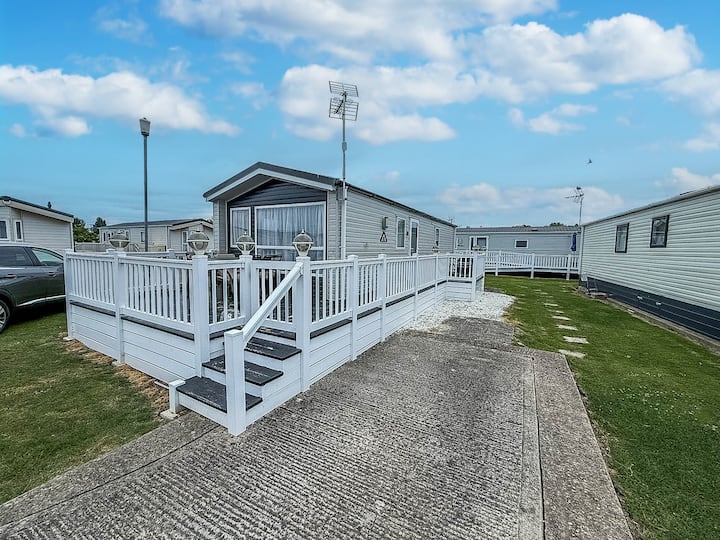 Caravan With Wifi At St Osyth Beach Ref 28008pm - Clacton-on-Sea