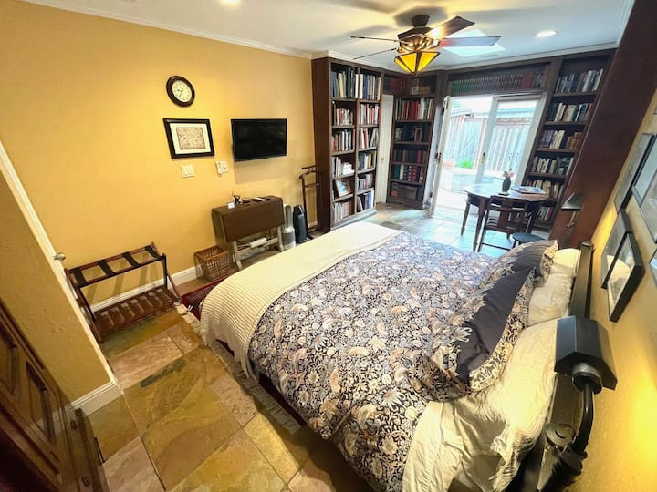 The Library: A
Cozy Napa Getaway - Napa