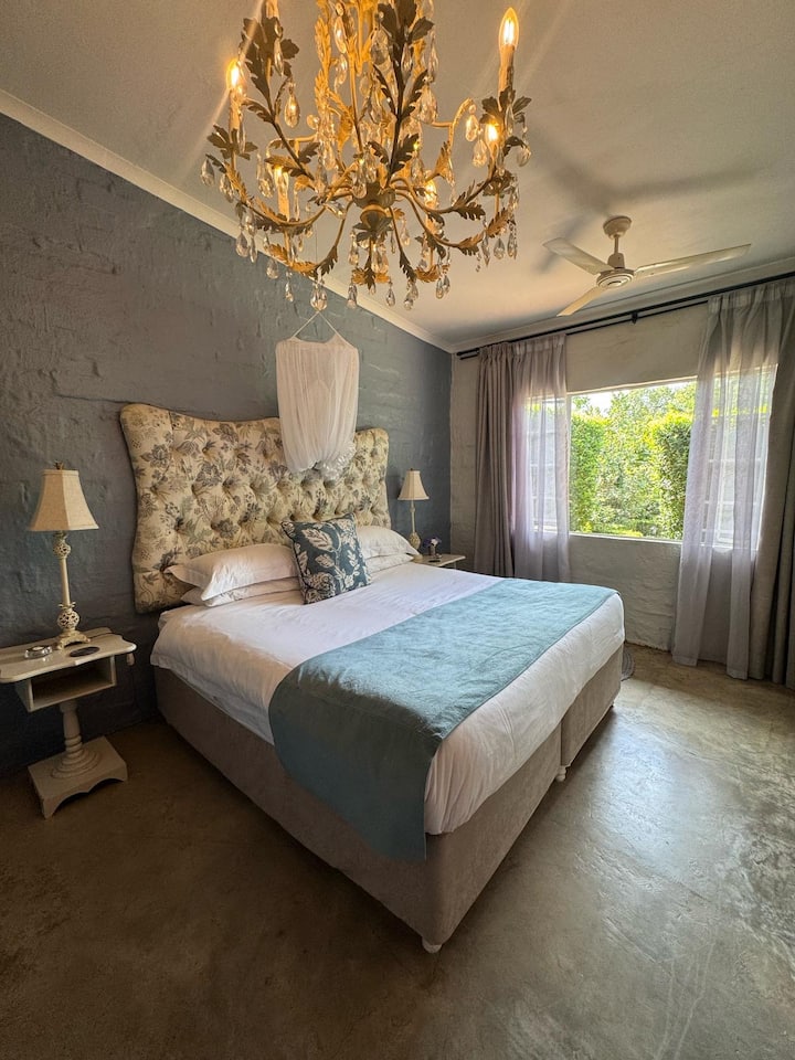 Self Catering Family Unit In Rural Setting. - White River