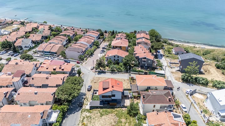 Stunning 4-floor Villa With Sea View & Beach - Silivri