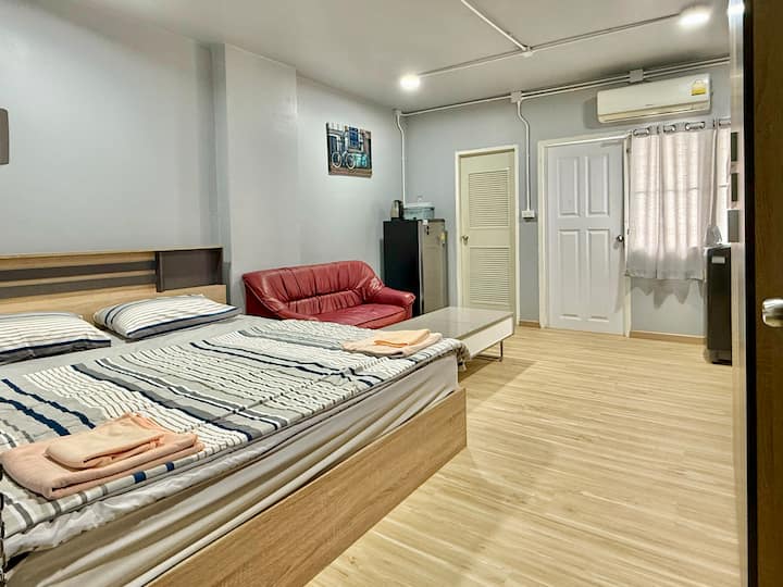 ศรีธนาคอนโดมิเนียม ตึก  1 ห้อง503 Room 503 - Chiang Mai