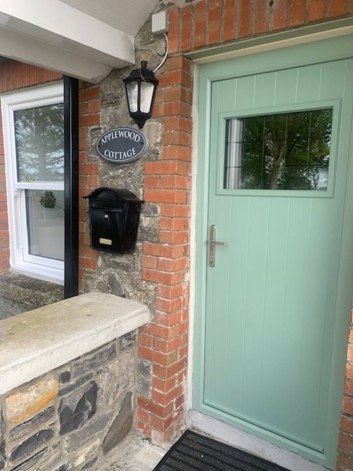 Applewood Cottage @ Boyne View House Drinadaly, - Trim