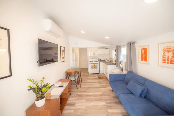 Work Away From Home Apartment - Arcadia