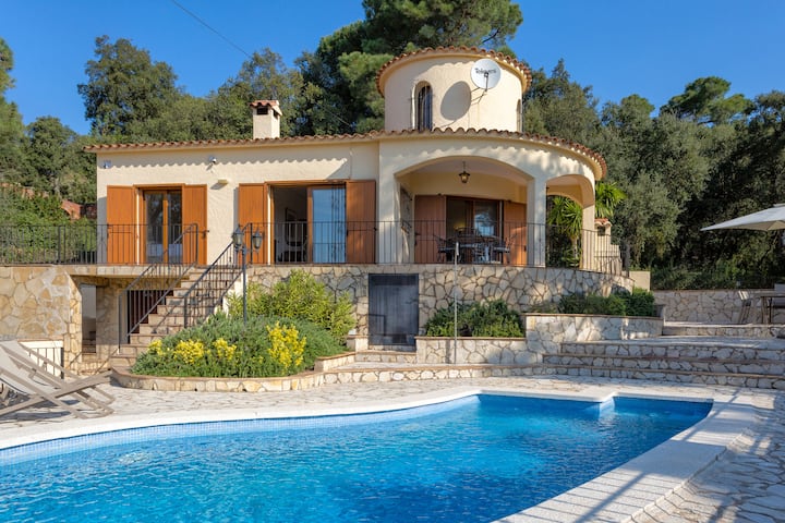 Rustige Villa Met Zwembad - Calonge