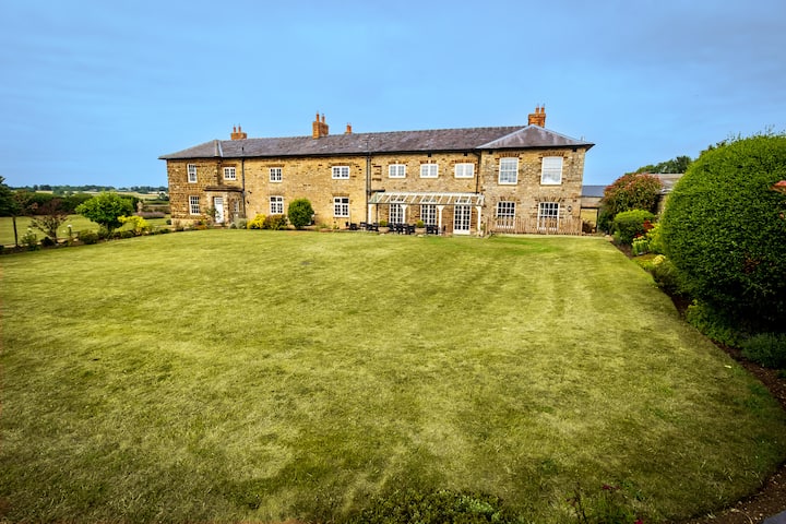 9-12 Bedroom Farmhouse Ideal For Silverstone - Northampton, UK