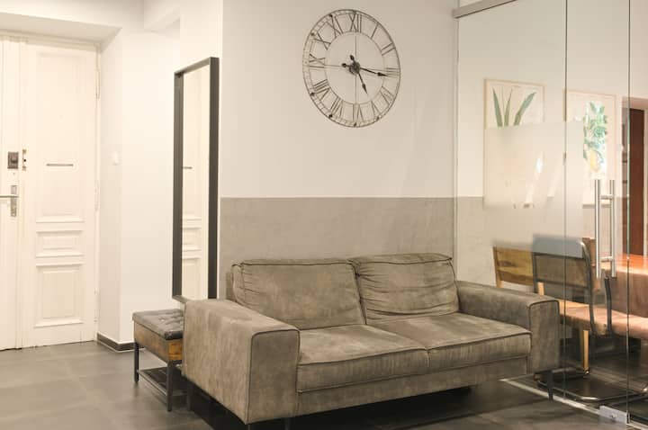 5 Bedroom Modish Aparatment 2bth - Cracovia
