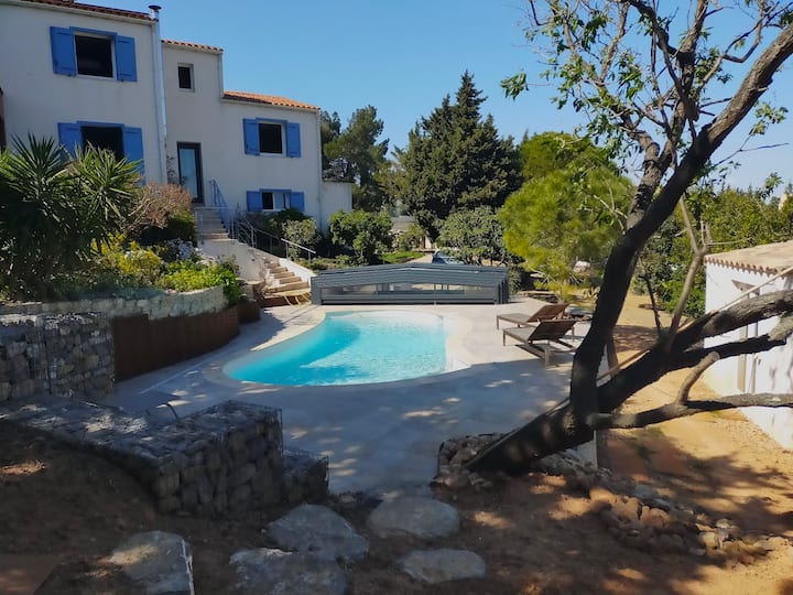 Partie De Villa Avec Vue Sur L'étang Et Piscine - Narbonne