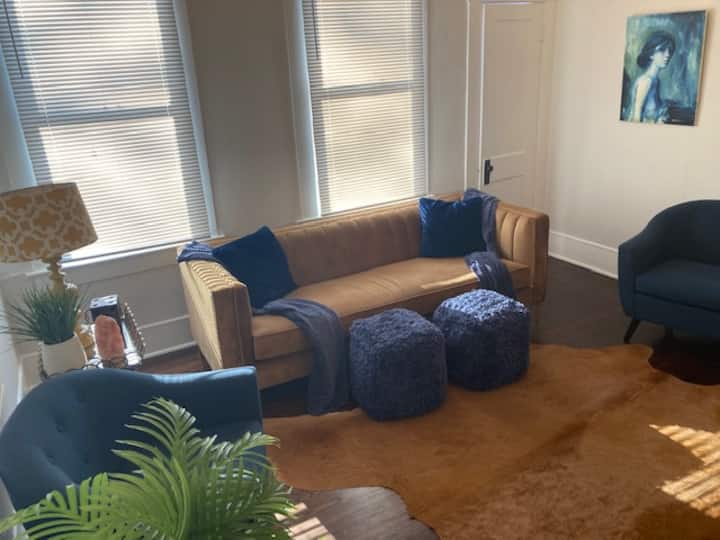 #1 Artsy Bungalow Near Downtown Dallas - Dallas, TX