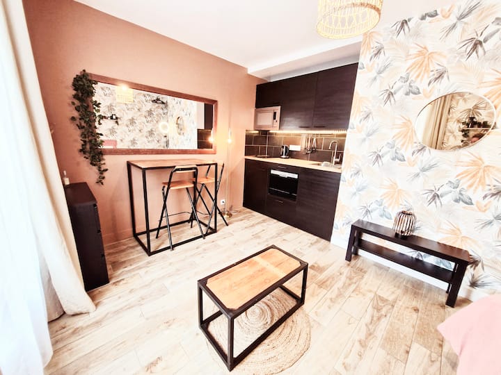 Studio "Clem", Centre-ville, Au Pied Du Métro - Levallois-Perret