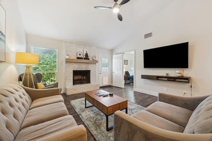 Fully Renovated Long-term 2/2 In North Austin! - Austin, TX