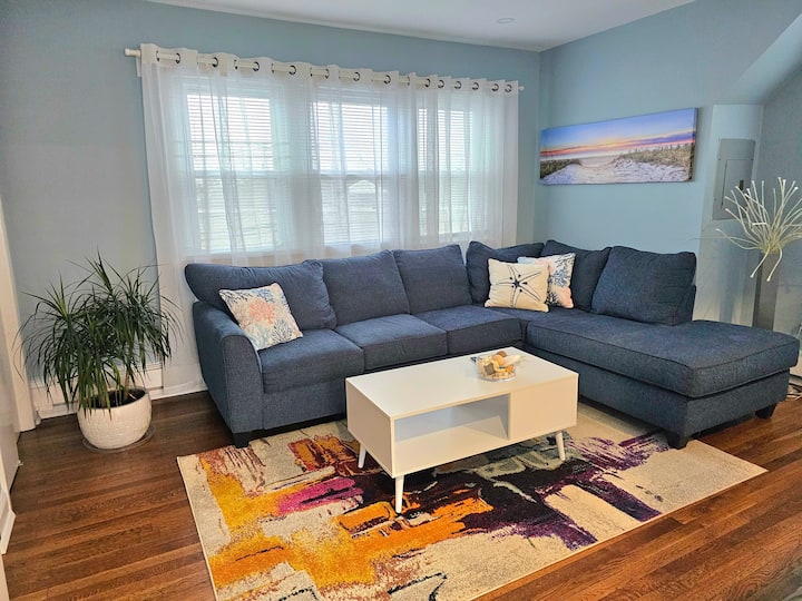 2 Bed Centrally Located W/ Parking & Beach Passes - Seaside Heights, NJ