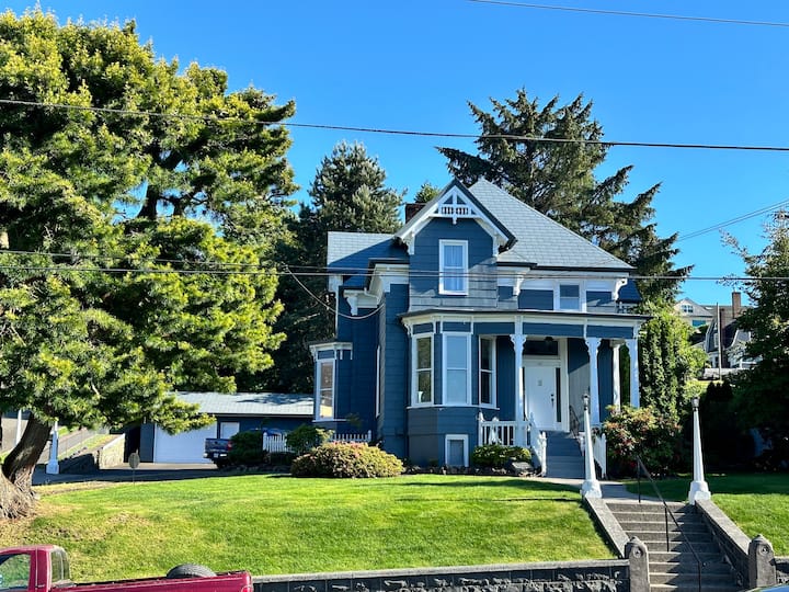 Van Dusen House: Newly Restored Victorian 5br/4.5b - Astoria, OR