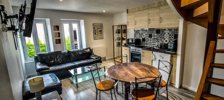 Duplex Dans Quartier Plein De Charme. - Clisson