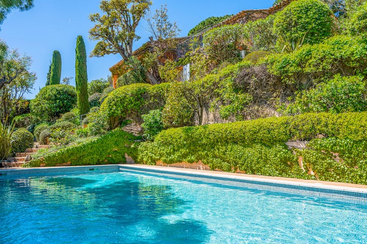 Superbe Villa Vue Mer Dans Un éCrin De Verdure - Ramatuelle