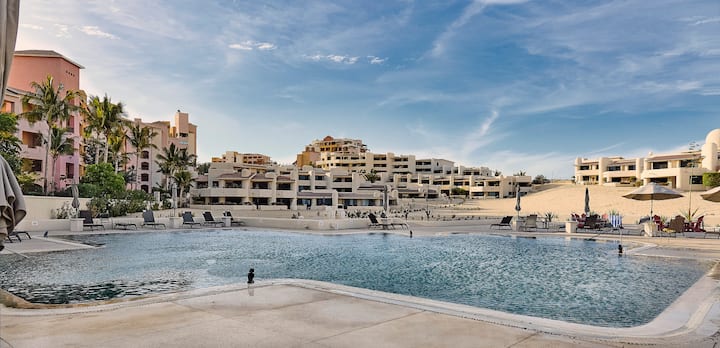 On The Beach! Beautiful, 1st Floor Condo, Ocean - Cabo San Lucas
